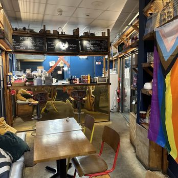 THE FLYGERIANS - Updated January 2025 - 14 Bournemouth Cl, London ...