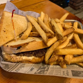 DOG & BULL TAPHOUSE AND KITCHEN - Updated July 2025 - 506 Photos & 564 ...