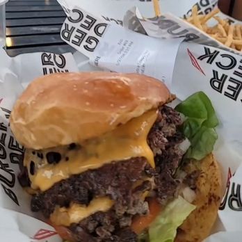 BURGER DECK - Updated June 2024 - 135 Photos & 101 Reviews - 3715 India ...