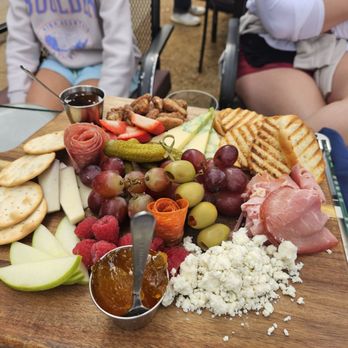 EIGHT 11 - Updated September 2025 - 412 Photos & 446 Reviews - 7080 ...