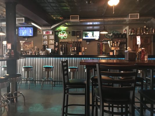 ALE HOUSE BAR & GRILL - Updated October 2025 - 10 Photos - 13 Reviews ...