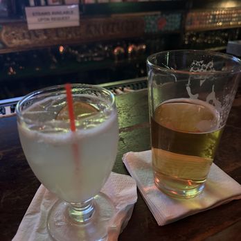 PECULIER PUB - Updated October 2025 - 202 Photos & 445 Reviews - 145 ...