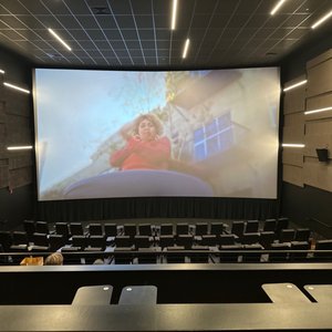 AMC DINE-IN SUNNYVALE 12 - 333 Photos & 94 Reviews - 150 E. McKinley ...