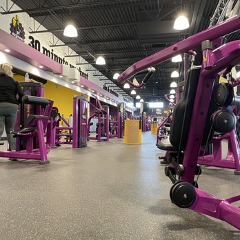 PLANET FITNESS - Updated October 2025 - 22 Photos & 25 Reviews - 35 ...