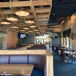 PENROSE TAPHOUSE & EATERY - Updated January 2026 - 228 Photos & 255 ...