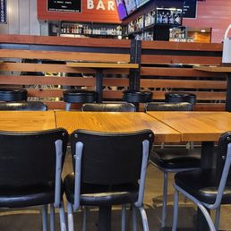 COUNTY ROAD ICE HOUSE - Updated September 2025 - 414 Photos & 337 ...