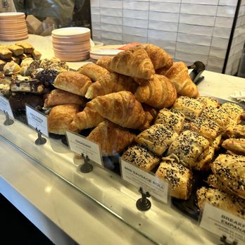 BUTLER - Updated August 2024 - 378 Photos & 215 Reviews - 40 Water St ...