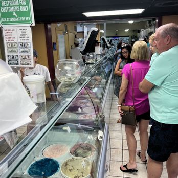 TROPICAL ICE CREAM & COFFEE - Updated August 2024 - 89 Photos & 134 ...