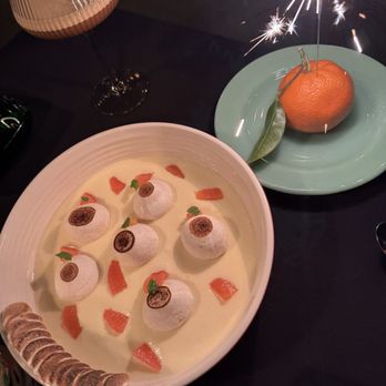 MAINLANDER - Updated December 2025 - 205 Photos & 65 Reviews - 392 N ...