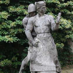 KAISER-STATUEN - Landmarks & Historical Buildings - Domgarten 1, Speyer ...