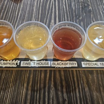 SPRING GATE VINEYARD - Updated October 2025 - 181 Photos & 148 Reviews ...