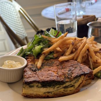 CAFÉ LULUC - Updated May 2024 - 1758 Photos & 1654 Reviews - 214 Smith ...