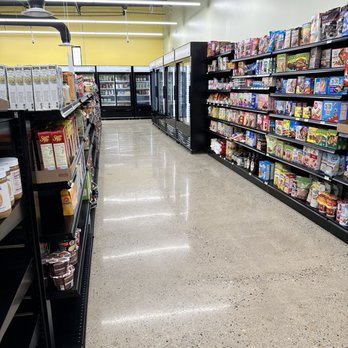 SOMMERS DISCOUNT MARKET - Updated April 2025 - 16 Photos - 1318 Gonder ...