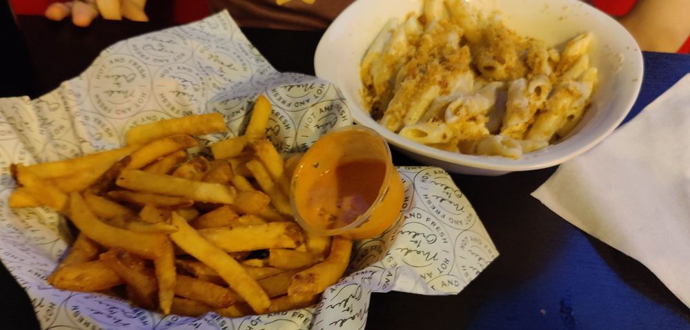 SOCIAL GOOSE BAR - Updated June 2025 - 25 Photos - 94 Maine St ...