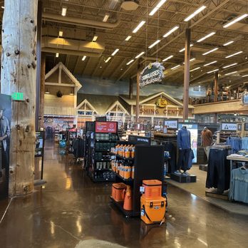 BASS PRO SHOPS - Updated December 2025 - 32 Photos & 61 Reviews - 12051 ...