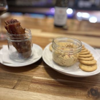 CRISP ROCHESTER - Updated June 2024 - 301 Photos & 161 Reviews - 819 S ...