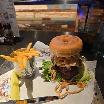 BOMBSHELLS RESTAURANT & BAR - Updated July 2025 - 108 Photos & 167 ...