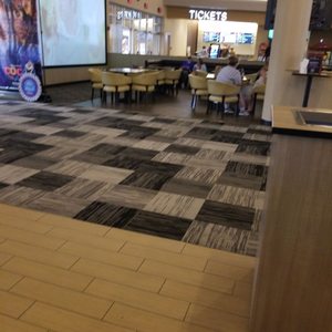 MARCUS VALLEY GRAND CINEMA - 24 Photos & 22 Reviews - Cinema - W3091 ...