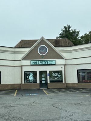 MIKE & PATTY’S - Updated December 2025 - 22 Photos & 15 Reviews - 317 ...