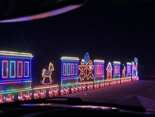 LIGHTS ALIVE! DRIVE-THRU LIGHT SHOW - Updated December 2025 - 54 Photos ...
