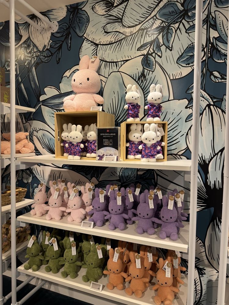 DFS WAIKIKI - Updated January 2026 - 70 Photos - 330 Royal Hawaiian Ave ...