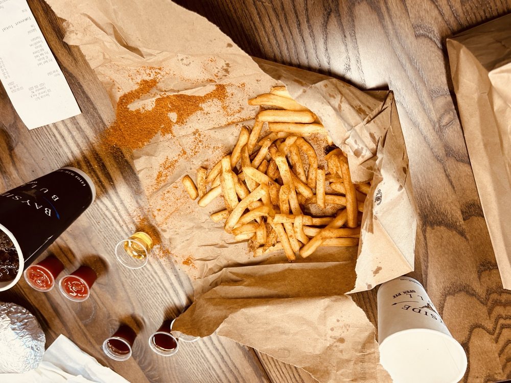 BAYSIDE BULL - Updated December 2025 - 10 Photos & 11 Reviews - 5078 ...