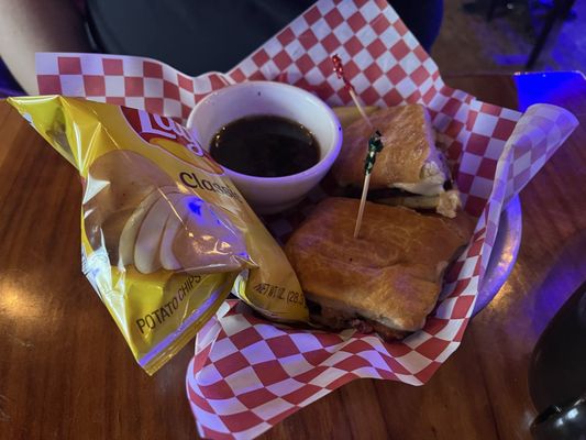 BULLDOG’S FAMOUS BBQ & BREWS - Updated October 2025 - 16 Photos & 21 ...