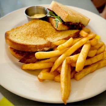 ST. BURCH TAVERN - 278 Photos & 176 Reviews - 127 Iowa Ave, Iowa City ...