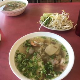 CHENG HENG RESTAURANT - 301 Photos & 275 Reviews - 448 University Ave W ...