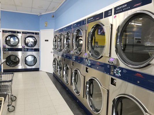 LAUNDRY LA LAUNDROMAT - Updated April 2025 - 70 Photos - 13102 Sherman ...