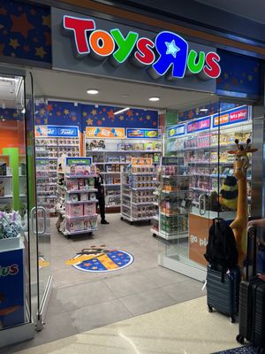 TOYS R US - Updated December 2025 - 2400 Aviation Dr, Dallas, Texas ...