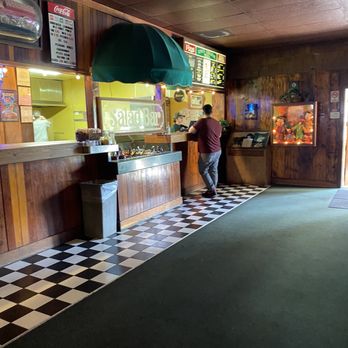 TONY’S PIZZERIA - Updated October 2025 - 146 Photos & 268 Reviews - 514 ...