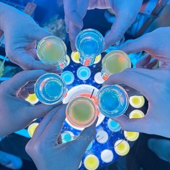 ZUI BEER BAR - Updated December 2024 - 114 Photos & 18 Reviews - 5649 ...