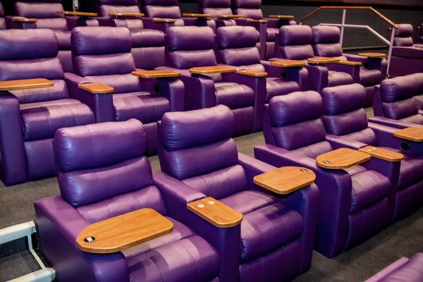 SHOWCASE CINEMA DE LUX PATRIOT PLACE - Updated July 2024 - 75 Photos ...