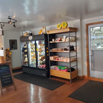 SCRAY CHEESE - Updated December 2025 - 46 Photos & 40 Reviews - 2082 ...