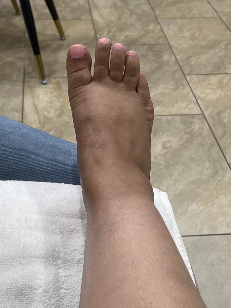 FRIENDLY NAILS - Updated May 2024 - 19 Photos - 1033 Hanes Mall Blvd ...