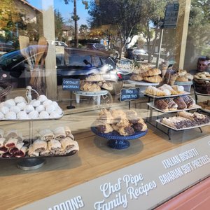 CARMEL BAKERY - 1200 Photos & 898 Reviews - Ocean Ave Between Dolores ...