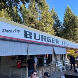 BURGERTOWN DAIRY FREEZE - Updated March 2025 - 52 Photos & 94 Reviews ...
