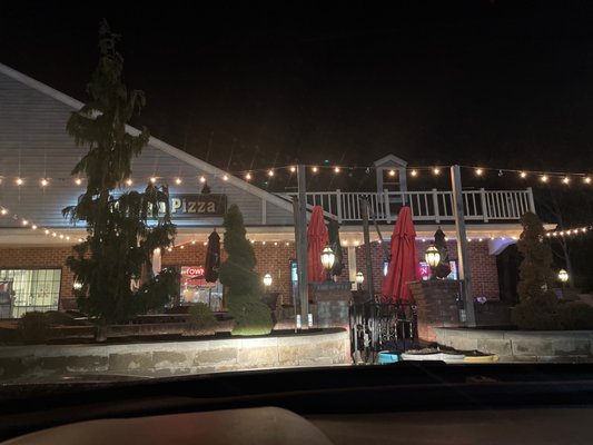 HOMETOWN PIZZA & RESTAURANT - Updated July 2024 - 36 Photos & 77 ...