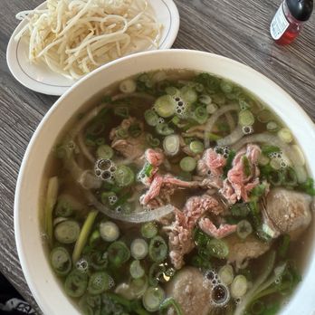 PHO 21 - Updated February 2025 - 1170 Photos & 710 Reviews - 2569 S ...