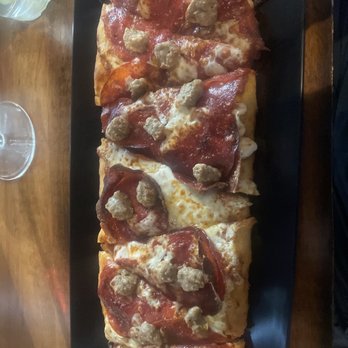 ENGINE 8 URBAN WINERY - Updated November 2024 - 413 Photos & 180 ...