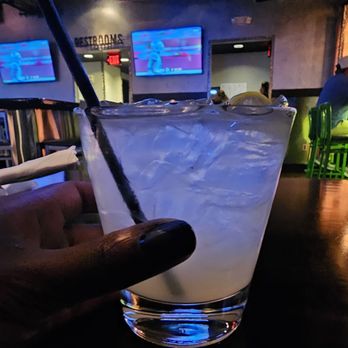 WAREHOUSE KITCHEN + SPORTS BAR - Updated May 2025 - 198 Photos & 291 ...