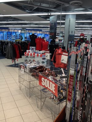 SPORTS EXPERTS - Updated December 2024 - 2700 Boulevard Laurier, Québec ...