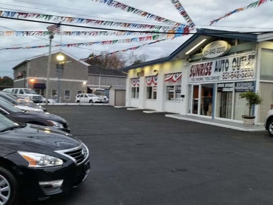 SUNRISE AUTO OUTLET - Updated December 2025 - 15 Reviews - 189 Sunrise ...