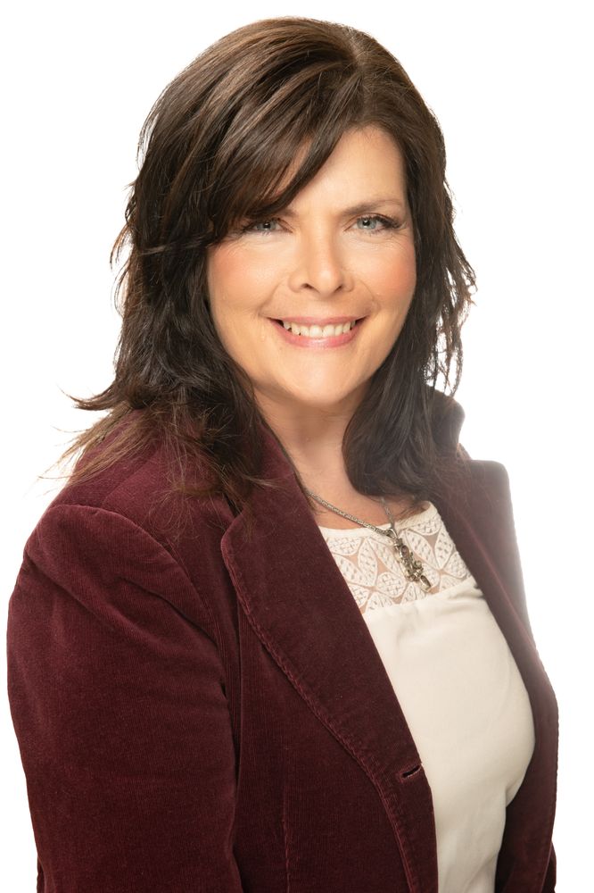 NANCY ST.GELAIS - MACDONALD REALTY - Updated January 2025 - 546 Island ...