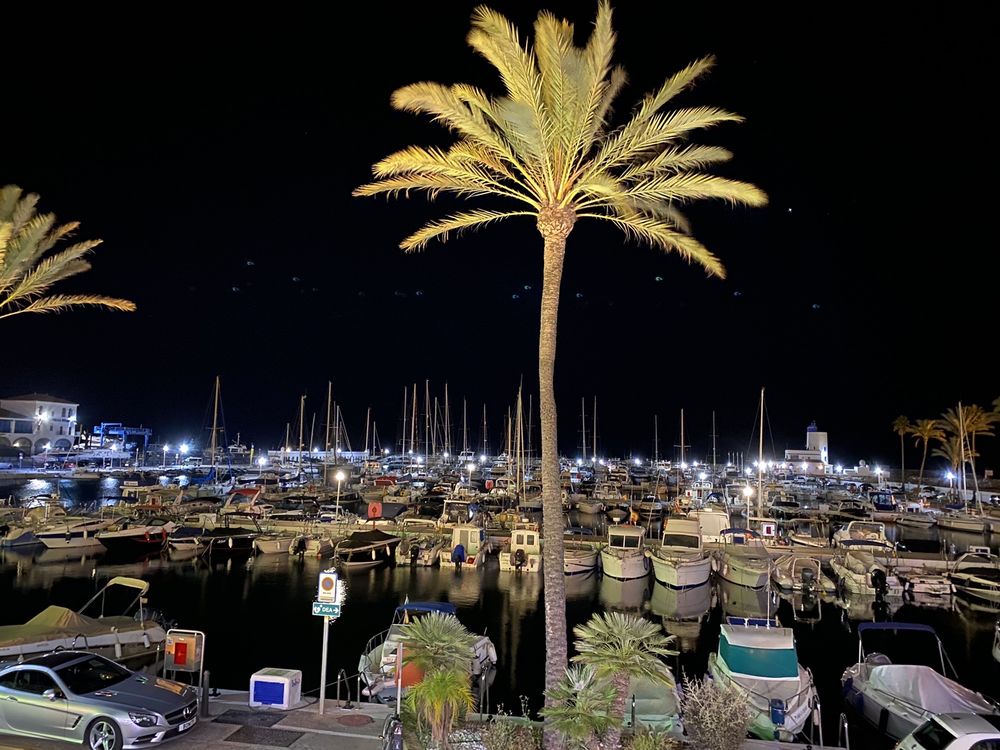 CHILLI - Updated December 2024 - 120 Photos & 15 Reviews - Carrer Pau ...