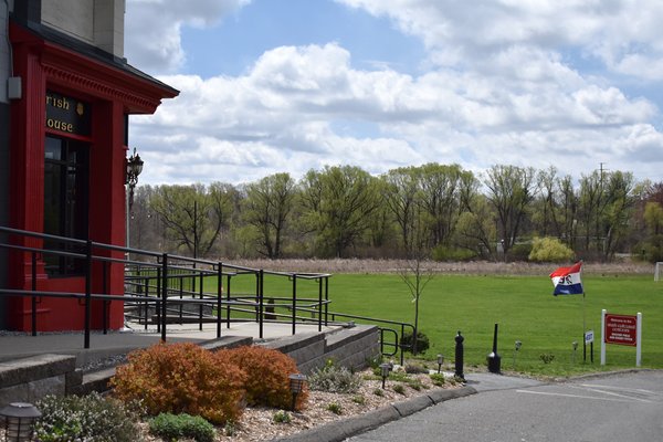 IRISH HOUSE RESTAURANT AND TRINITY PUB - TEMP. CLOSED - 16 Photos - 429 ...