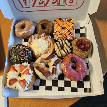 DIABLO DOUGHNUTS - 663 Photos & 364 Reviews - 7698 Belair Rd, Baltimore ...