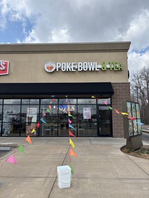 POKE BOWL & TEA - Updated November 2025 - 2321 WI-25, Menomonie ...
