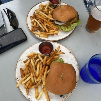 MAGICS BEACH GRILL - Updated August 2024 - 817 Photos & 654 Reviews ...